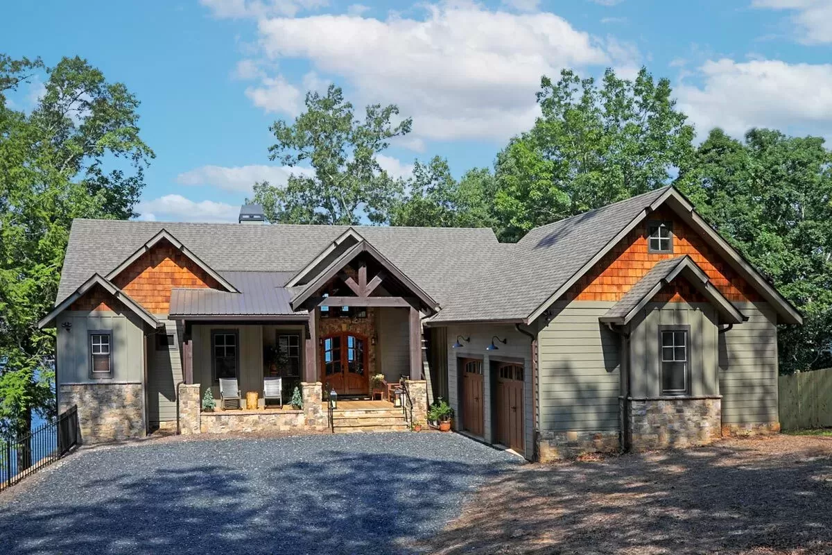 4-Bedroom 1-Story Rugged Craftsman House with a Panoramic View Balcony ...